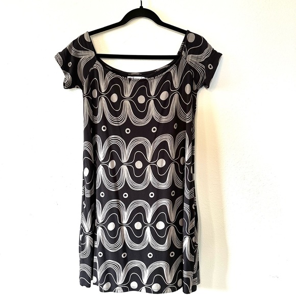 Fighting Eel | Dresses | Fighting Eel Off The Shoulder Dress | Poshmark